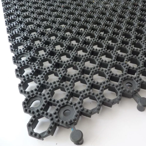 Caillebotis antidérapant en matière recyclé | Caillebotis industriels ...