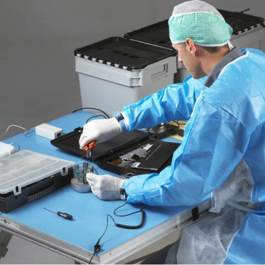 Pourquoi investir et s'équiper avec des revêtement ESD | Axess Industries