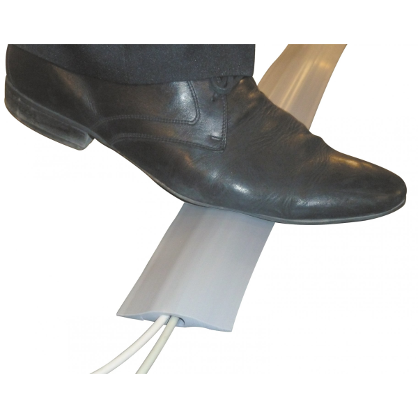 Passe câbles souple pour bureau | Protège câble et protection au sol ...